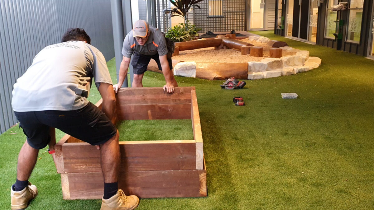 How to Build a Timber Garden Plant-A-Box - Mathiou Services